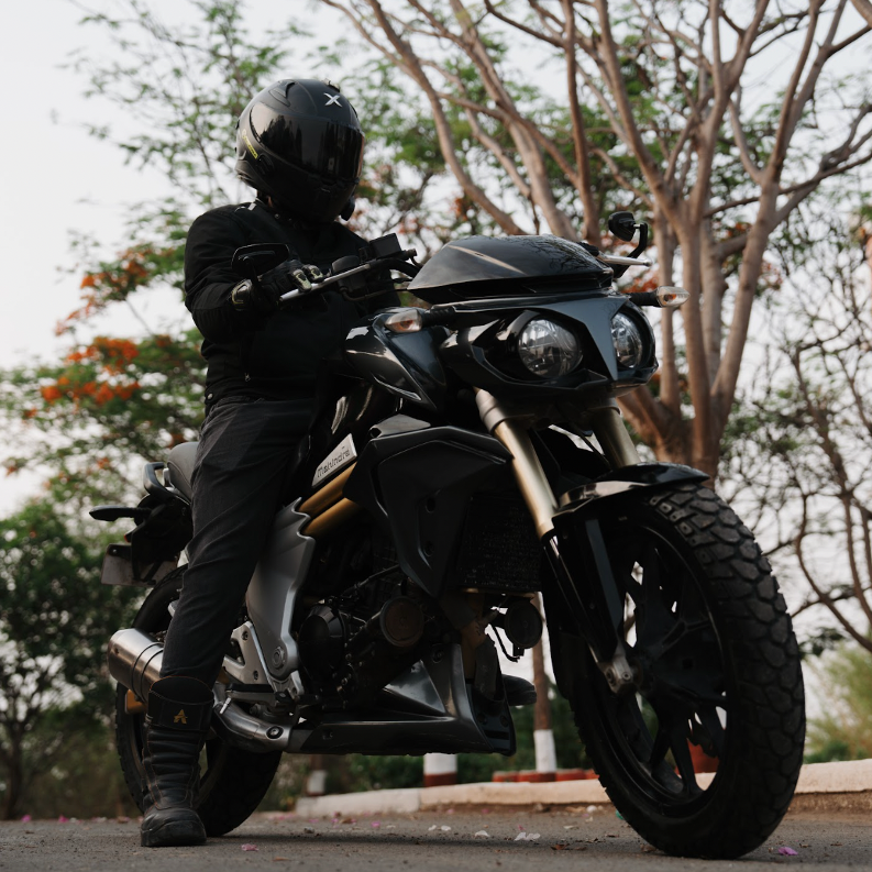 Custom Motorcycle Body Kits India - Royal Enfield, Suzuki, Yamaha ...